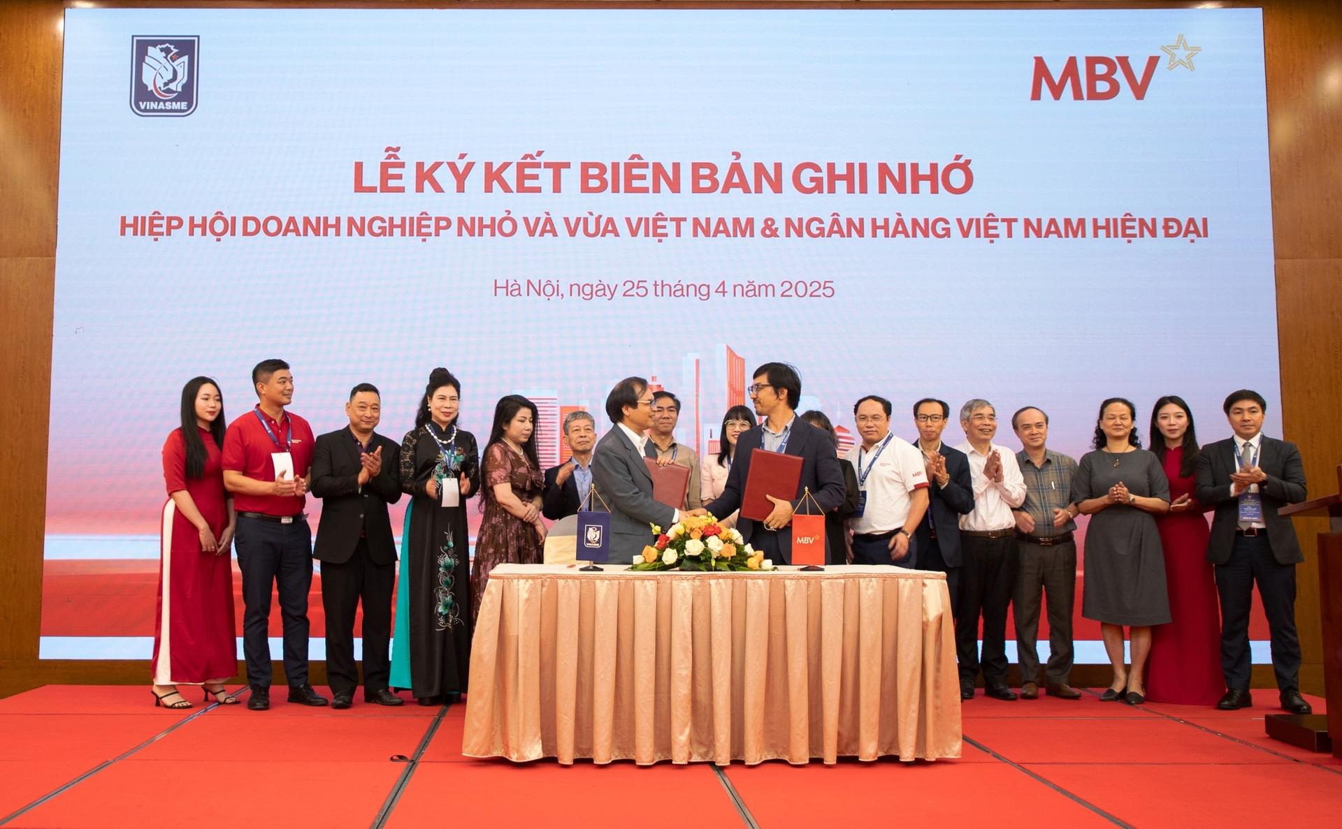 MBV ký kết hợp tác với VINASME: Cung cấp gói giải pháp tài chính "may đo" cho doanh nghiệp SME